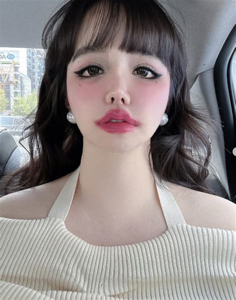 박봄 번진 입술·아이라인까지…필터 No 해명 후 또 달라진 모습 걱정