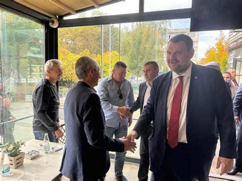 Съпредседателят на ПГ на ДПС Делян Пеевски се срещна с кандидатите за кметове общински