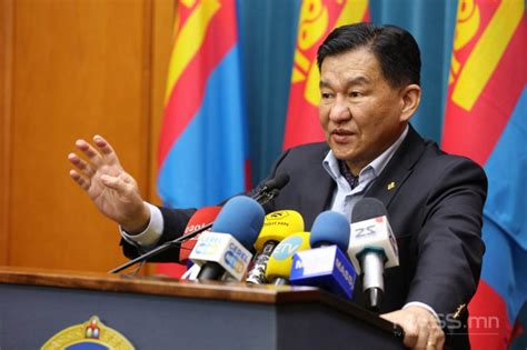 Ц Даваасүрэн Үндэсний орон сууцны санхүүжилтийн тухай хуулийн төслийг