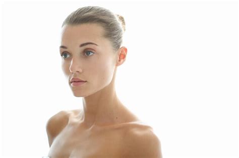 Free Photo Lovely Girl With Delicate Skin