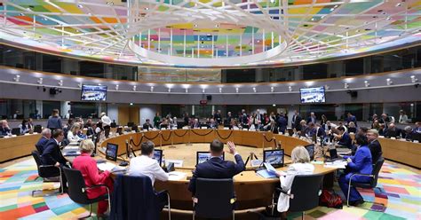 E F E N P R E S S ΗΛΕΚΤΡΟΝΙΚΗ ΕΦΗΜΕΡΙΔΑ Safe Εγκρίθηκε ομόφωνα Με μηχανισμούς ασφαλείας