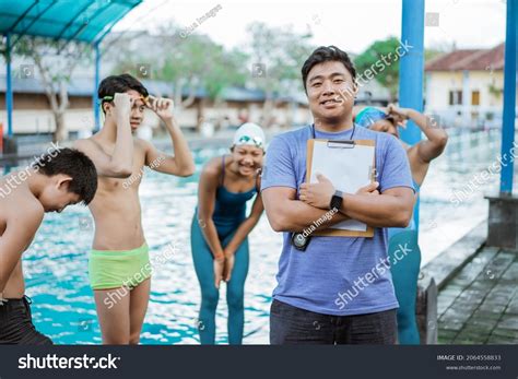 Asian Trainer Smiling Student Images Stock Photos Vectors Shutterstock