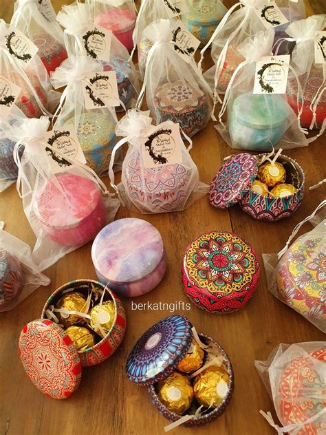 Ferrero Rocher In Tin Berkat Doort Favor Food And Drinks T Baskets And Hampers On Carousell