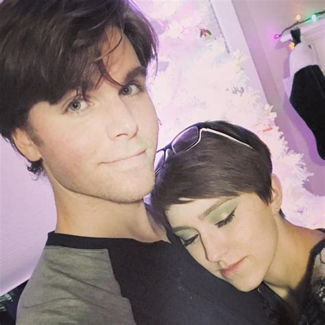Onision And Laineybot People Couple Goals Instagram Posts