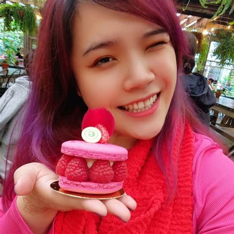 Daisy Lee Daisy Insyd Threads Say More