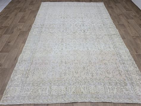 66 X 101 Handwoven Cream And Blush Wool Turkish Oushak Rug Neutral