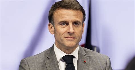 Во Франции требуют отставки Макрона причины недовольства оппозиции пенсионная реформа и