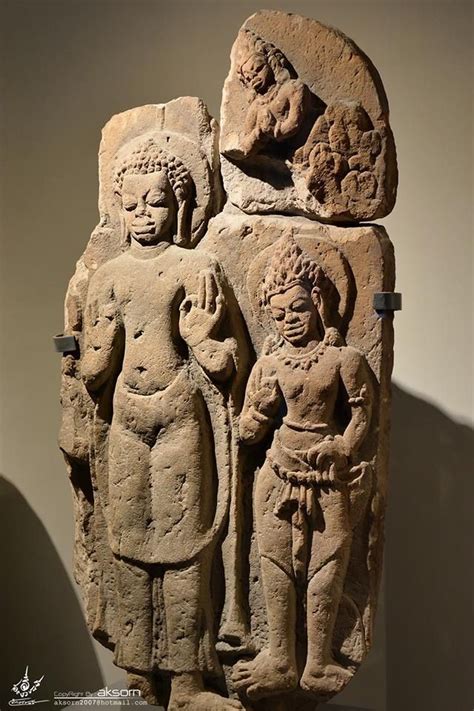 เสมาสลักภาพพุทธประวัติตอนเสด็จจากดาวดึงส์สู่โลก ศิลปะทวารวดี พุทธศตวรรษที่ ๑๓ ๑๕ ศิลปะไทย