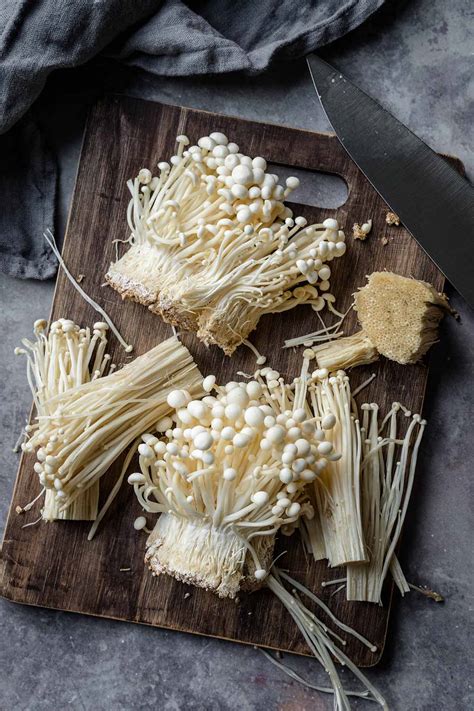 How To Cook Enoki Mushrooms Spicy At Hamish Geake Blog