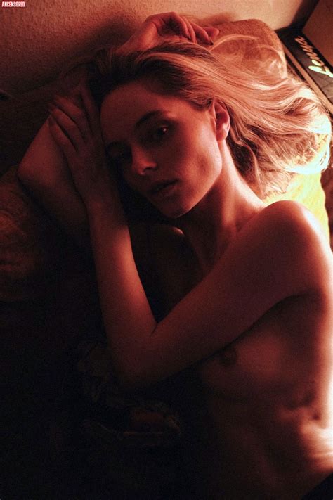 Naked Maria Kn Added By MNL