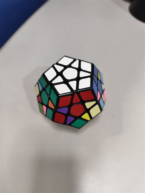 12 Sided Hexagonal Megaminx Rubiks Cube Hobbies And Toys Toys And Games