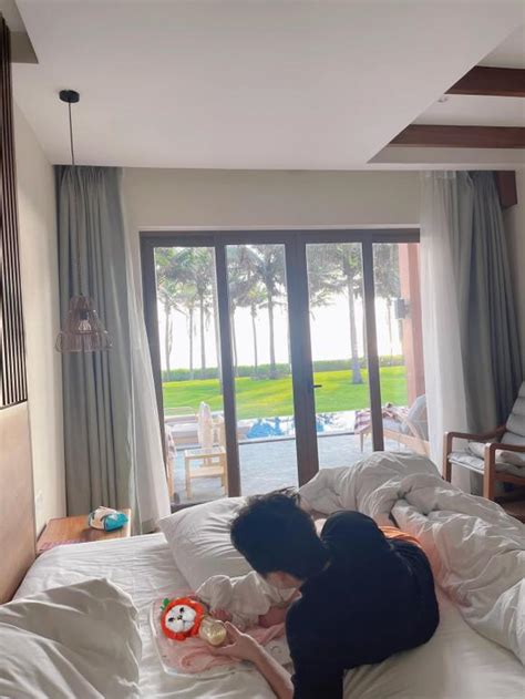 Khánh Vy Lần đầu Diện đồ Tắm Lộ Dáng Thật Hậu Sinh Nở Phan Mạnh Quỳnh