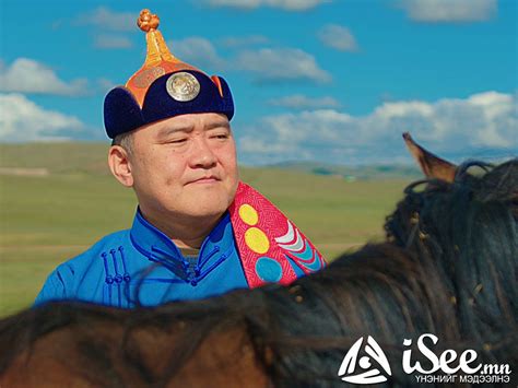 Ардчилсан намын дарга Л Гантөмөр Үндэсний их баяр наадмын мэндчилгээ дэвшүүллээ Isee Mn
