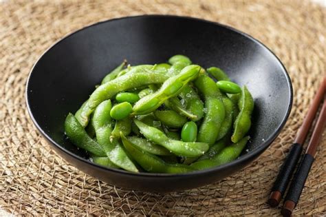 Premium Photo Steamed Edamame Beans
