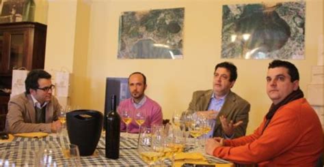 Quando La Falanghina Vuole Invecchiare Campania Bianco Strione Cantine