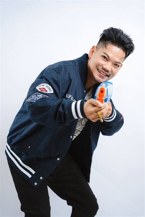 ចំណុចពិសេសអីខ្លះ ដែលមិនទាន់មានតារាចម្រៀងជំនាន់ថ្មីណា មកជំនួសឧកញ៉ា ព្រាប សុវត្ថិ បាន Khmerload