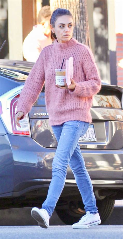 Best 13 Mila Kunis Street Style – Artofit