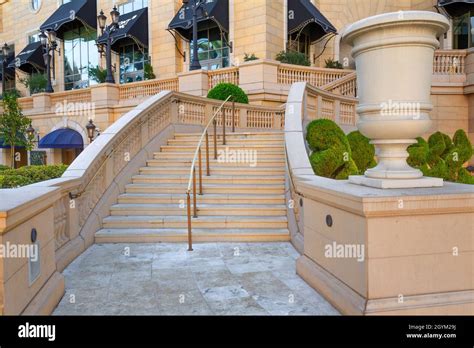Outdoor Grand Staircase Outdoor Steel Stacking Staircase Top Pine