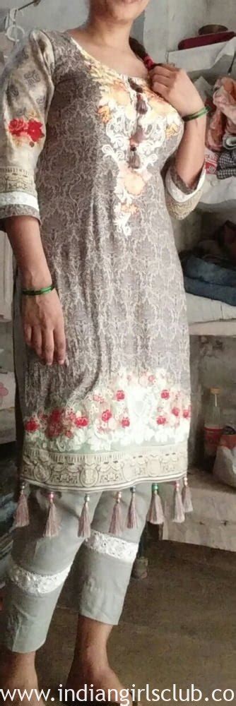 Horny Desi Big Boobs Housewife Nude Indian Girls Club