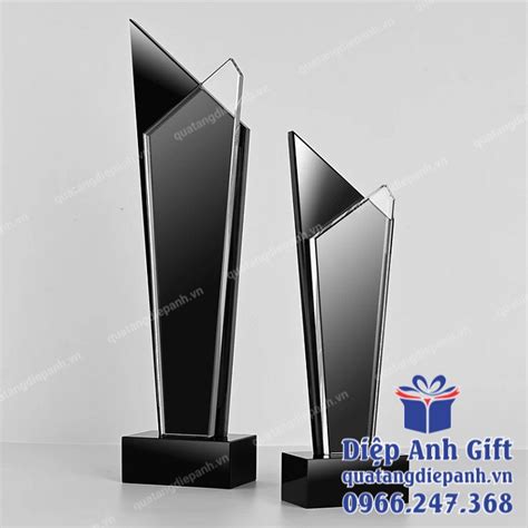 Kỷ Niệm Chương Pha Lê 184 Pha Lê Diệp Anh