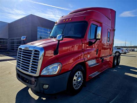 Custom Freightliner Cascadia 125