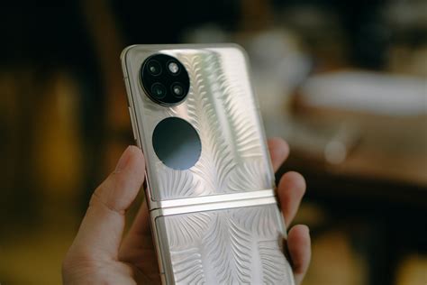 Складные телефоны отстают от обычных, но не этот. Тестирую Huawei P50 ...