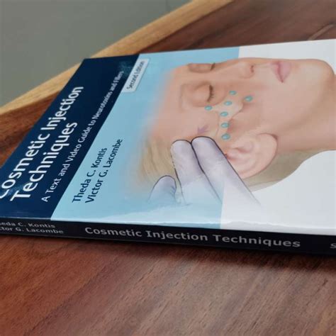 Jual Buku Kedokteran Cosmetic Injection Techniques Isi Hitam Putih Di Seller Noelle