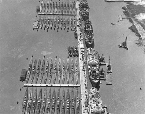 World War 2 In Review Photo 52 Submarines Of The Pacific Reserve