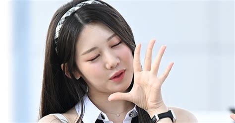 베이비몬스터 로라 상냥하게~ [포토엔hd]