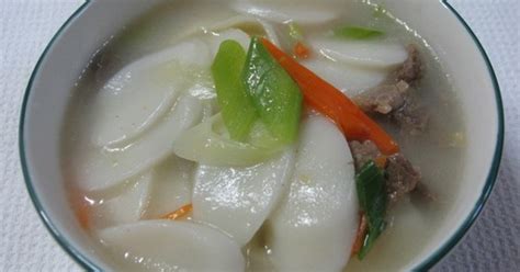 새해를 맞는 엄숙한 음식 떡국 동네향기 담으니 팔도떡국