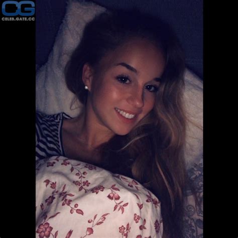 Giulia Gwinn Nackt Nacktbilder Playboy Nacktfotos Fakes Oben Ohne