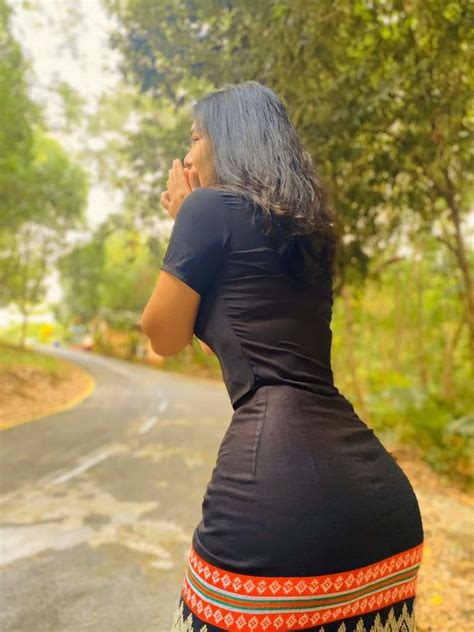 Thuzar Aung De De Maharnweoo