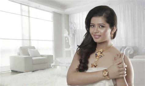 Ena Looking Stunning Desi Comments