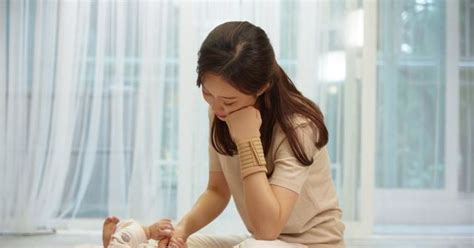 아기 기저귀에 핏자국 병원에 가야 하나