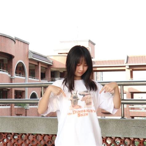 陳婕云 Yun0624 • Threads Say More