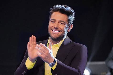 عکس‌ ژست خاص محمدرضا گلزار در کودکی کنار یک استقلالی خبرآنلاین