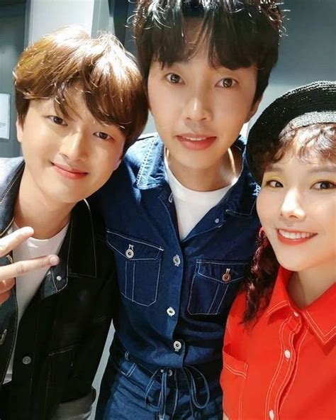 신봉선 임영웅x이찬원과 인증샷 자랑인기쟁이들과 함께 ★shot 네이트 연예