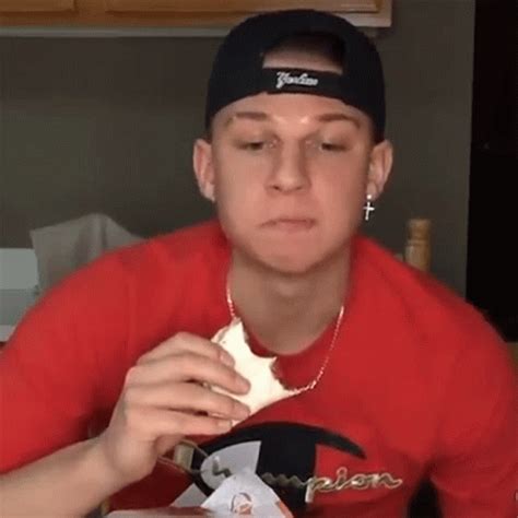 Eating Conner Bobay  Eating Conner Bobay Chewing Discover