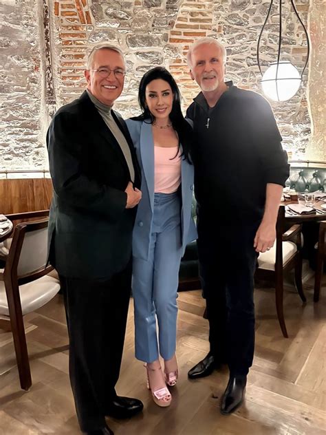 Por Qué El Millonario Ricardo Salinas Pliego Se Reunió Con James