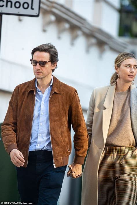 Maria Sharapova And Millionaire Beau Alexander Gilkes Enjoy Stroll Men Fashion Casual Outfits