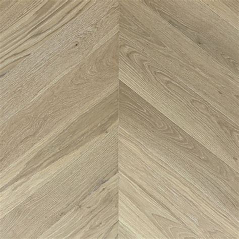 أرضيات شيفرون من خشب البلوط الخفيف Major Flooring