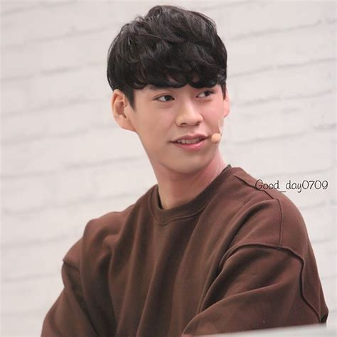 웹툰 작가 실물짤 If 인스티즈 Instiz 인티포털 카테고리