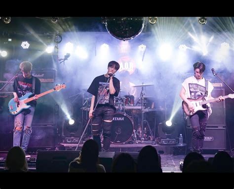 Performances From Each Loossemble Member That Showcase Their Stage