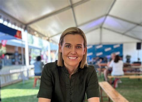 Ingebore Nuuskierigheid Vorm Joernalistieke Grondslag Vir Lourensa Maroela Media