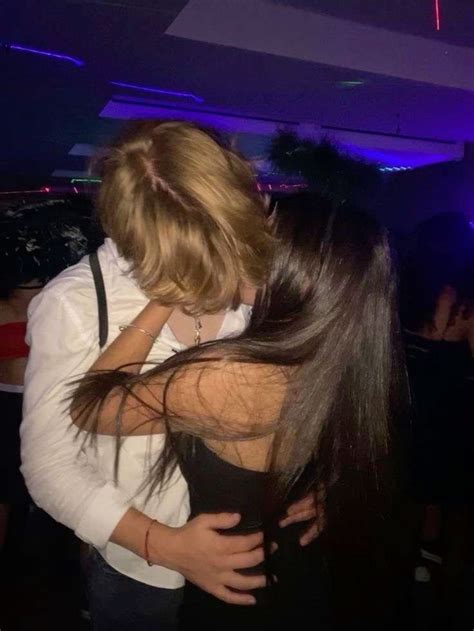 Pin By Rpaccount On Delilah Blonde Couple Brunette Girl Blonde Guys