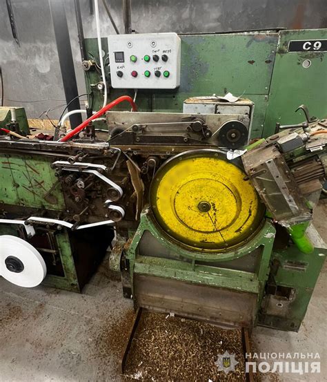 Поліція ліквідувала підпільну фабрику цигарок у Хмельницькому Цензор НЕТ