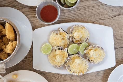 5 En La Categoría Conchitas En Salsa De Fotos E Imágenes De Stock Libres De Regalías