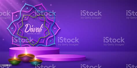 빛의 디왈리 축제를위한 전통적인 불타는 디야 램프가있는 연단 제품을 표시하기 위한 받침대 종이 컷 스타일 인도 만다라 3d 벡터 일러스트 레이 션 3차원 형태에 대한 스톡