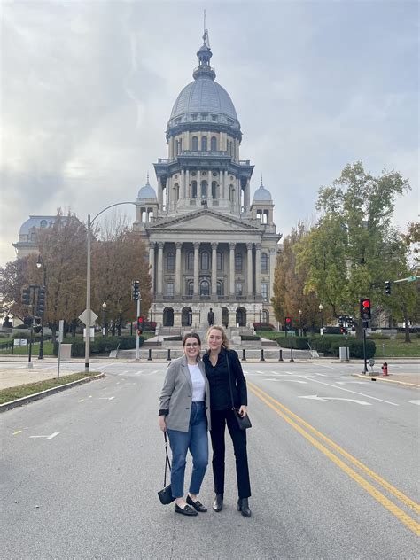 Illinois Answers Project Launches State Embed Investigative Team