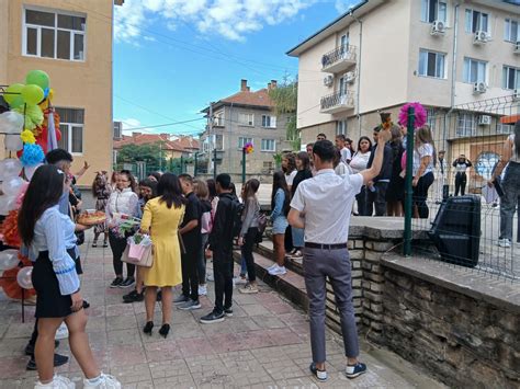 Професионална гимназия по моден дизайн гр Велико Търново Veliko Tarnovo